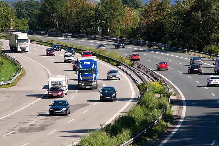 DISTRUPOL: Distributor expands in EMEA, US | Plasteurope.com